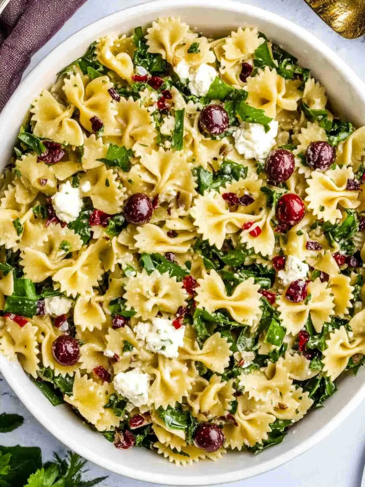 Delicious Christmas Pasta Salad to Festively Elevate Your Feast ...